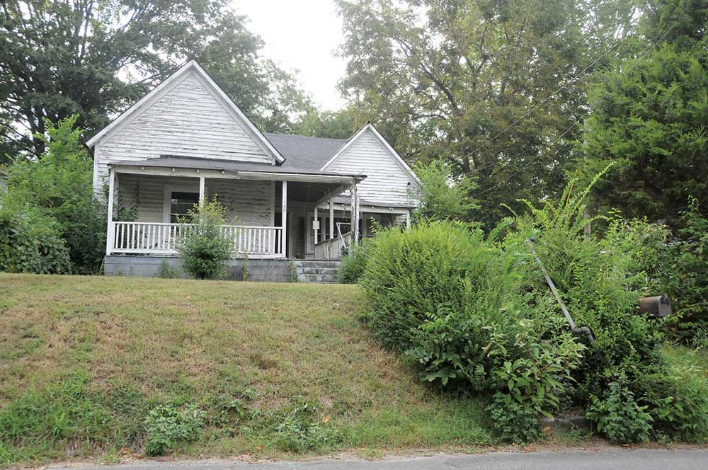 Dalton council to vote on demolishing three houses | Dalton Daily Citizen